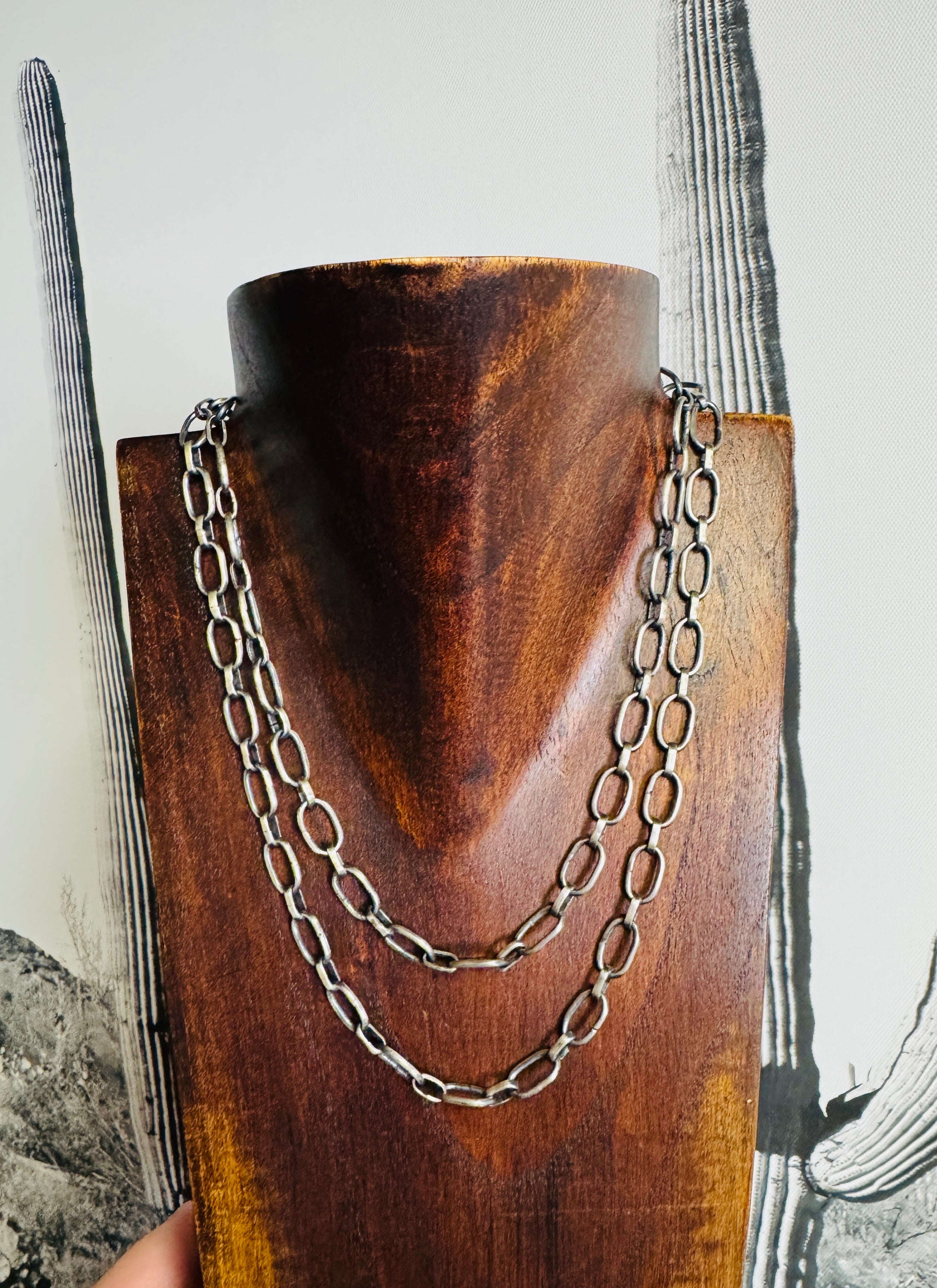 Handmade chains jewelry store